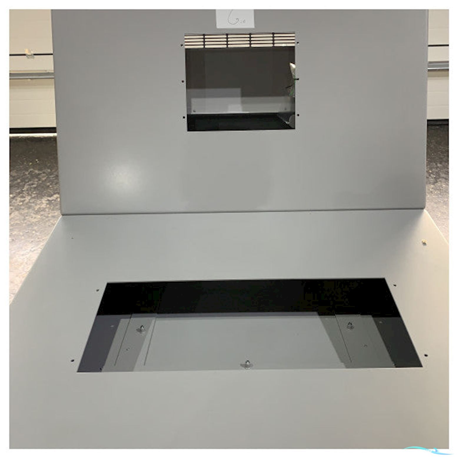 Alphatron Antracite Gun Bridge Console L80 x W80 x H130 cm Bootszubehör Verkaufen | Niederlande ...