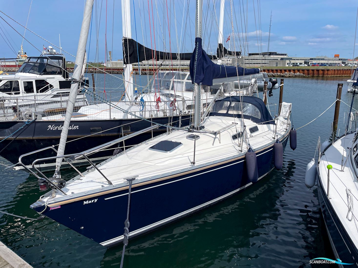 Hanse 331 Sailingboat for sale | Denmark | Scanboat